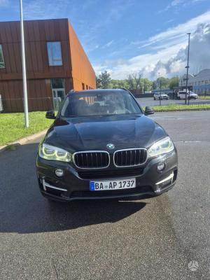 Black BMW X5 2015 in Klaipeda, with an engine capacity of 2.99 L and mileage of 235 thousand km for 17500 €, photo 4 on AUTOMOTO.COM.LV