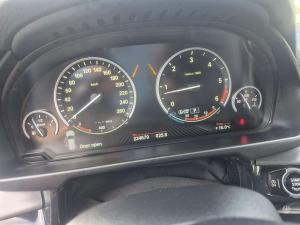 Black BMW X5 2015 in Klaipeda, with an engine capacity of 2.99 L and mileage of 235 thousand km for 17500 €, photo 15 on AUTOMOTO.COM.LV