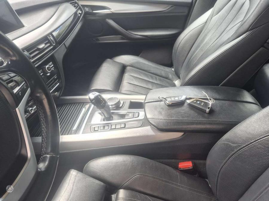 Black BMW X5 2015 in Klaipeda, with an engine capacity of 2.99 L and mileage of 235 thousand km for 17500 €, photo 19 on AUTOMOTO.COM.LV
