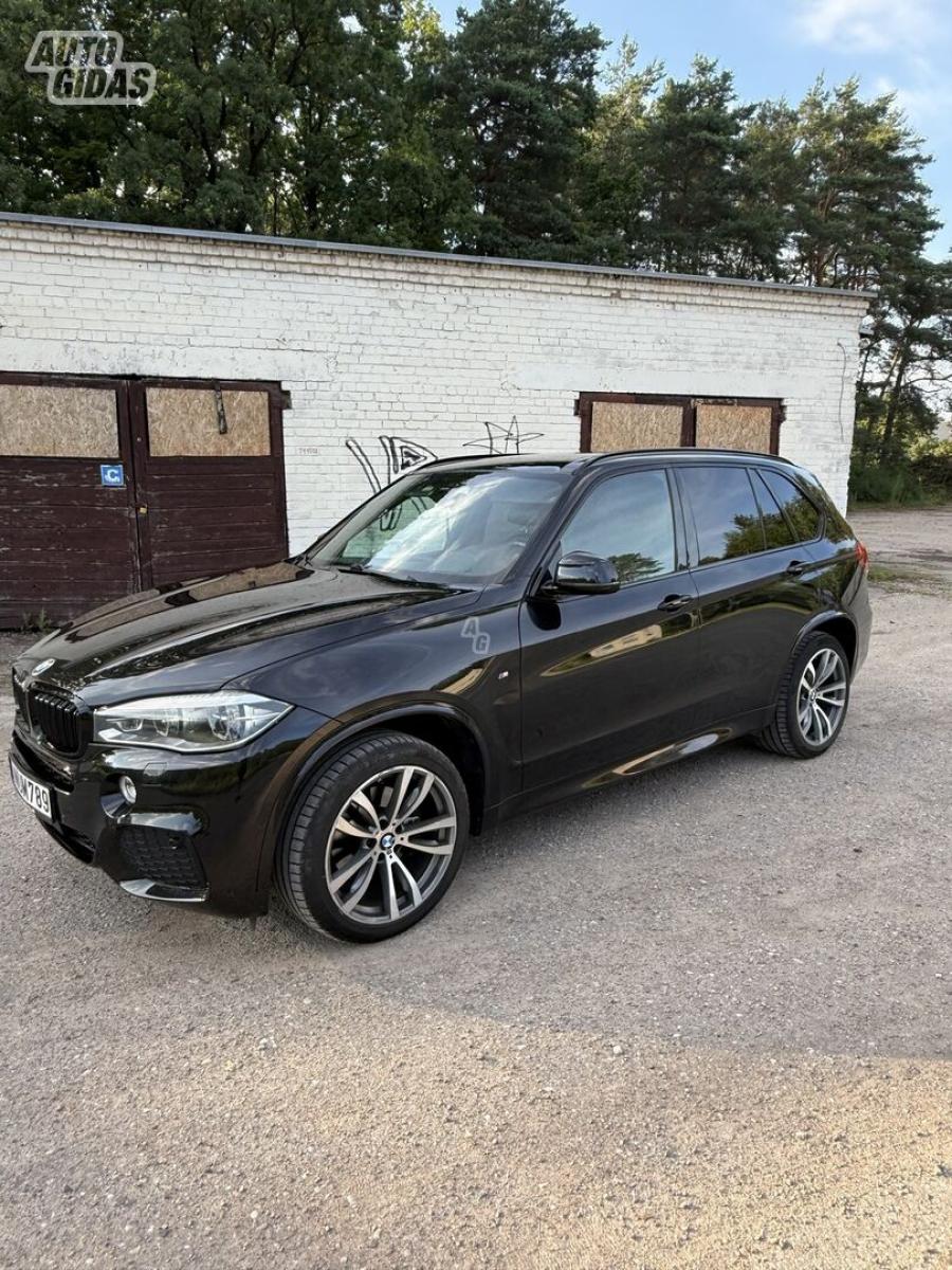 Black BMW X5 2015 in Kaunas, with an engine capacity of 3.00 L and mileage of 244 thousand km for 20000 €, photo 3 on AUTOMOTO.COM.LV