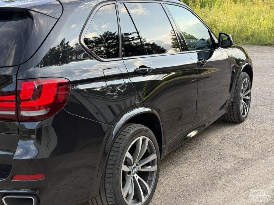Black BMW X5 2015 in Kaunas, with an engine capacity of 3.00 L and mileage of 244 thousand km for 20000 €, photo 5 on AUTOMOTO.COM.LV