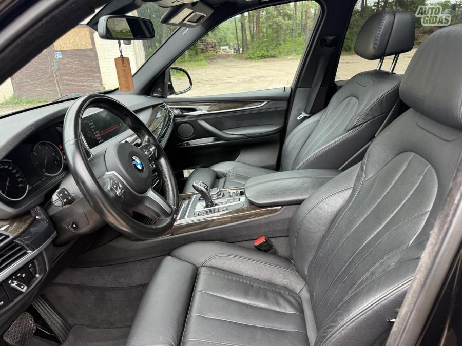Black BMW X5 2015 in Kaunas, with an engine capacity of 3.00 L and mileage of 244 thousand km for 20000 €, photo 10 on AUTOMOTO.COM.LV