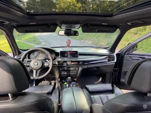 Black BMW X5 2015 in Vilnius, with an engine capacity of 4.40 L and mileage of 183 thousand km for 16800 €, photo 12 on AUTOMOTO.COM.LV