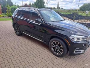Black BMW X5 2015 in Kaunas, with an engine capacity of 2.99 L and mileage of 252 thousand km for 22500 €, photo 3 on AUTOMOTO.COM.LV