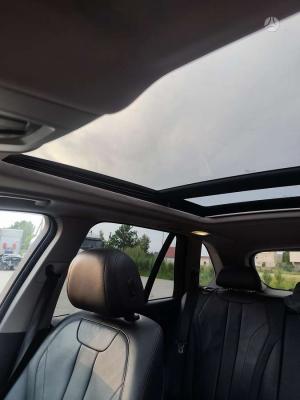 Black BMW X5 2015 in Kaunas, with an engine capacity of 2.99 L and mileage of 252 thousand km for 22500 €, photo 8 on AUTOMOTO.COM.LV