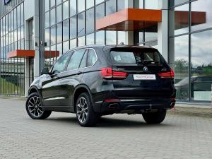 Black BMW X5 2015 in Vilnius, with an engine capacity of 2.00 L and mileage of 199 thousand km for 13500 €, photo 3 on AUTOMOTO.COM.LV