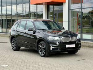 Black BMW X5 2015 in Vilnius, with an engine capacity of 2.00 L and mileage of 199 thousand km for 13500 €, photo 8 on AUTOMOTO.COM.LV