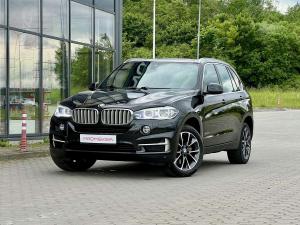 Black BMW X5 2015 in Vilnius, with an engine capacity of 2.00 L and mileage of 199 thousand km for 13500 €, photo 15 on AUTOMOTO.COM.LV