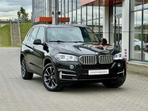 Black BMW X5 2015 in Vilnius, with an engine capacity of 2.00 L and mileage of 199 thousand km for 13500 €, photo 17 on AUTOMOTO.COM.LV