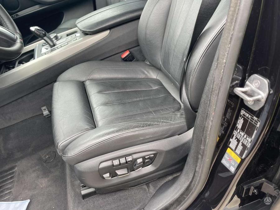 Melns BMW X5 2015 Kauņa, ar dzinēja tilpumu 2.00 L un nobraukumu 262 tūkst. km par 14250 €, foto 27 vietnē AUTOMOTO.COM.LV