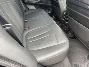 Melns BMW X5 2015 Kauņa, ar dzinēja tilpumu 2.00 L un nobraukumu 262 tūkst. km par 14250 €, foto 31 vietnē AUTOMOTO.COM.LV