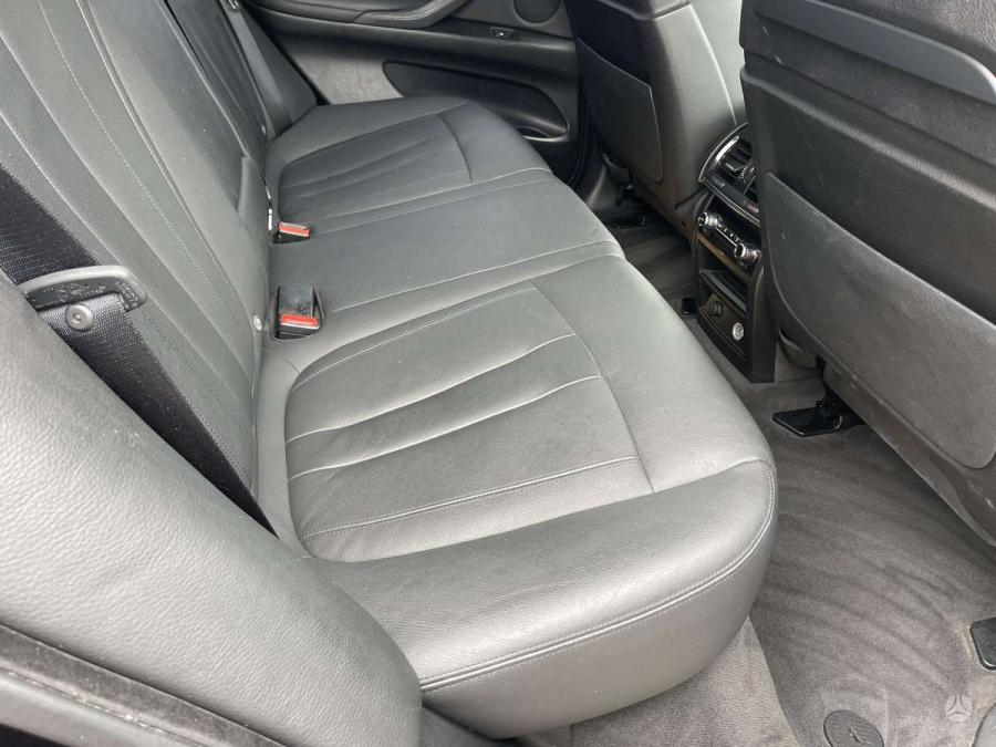 Melns BMW X5 2015 Kauņa, ar dzinēja tilpumu 2.00 L un nobraukumu 262 tūkst. km par 14250 €, foto 31 vietnē AUTOMOTO.COM.LV