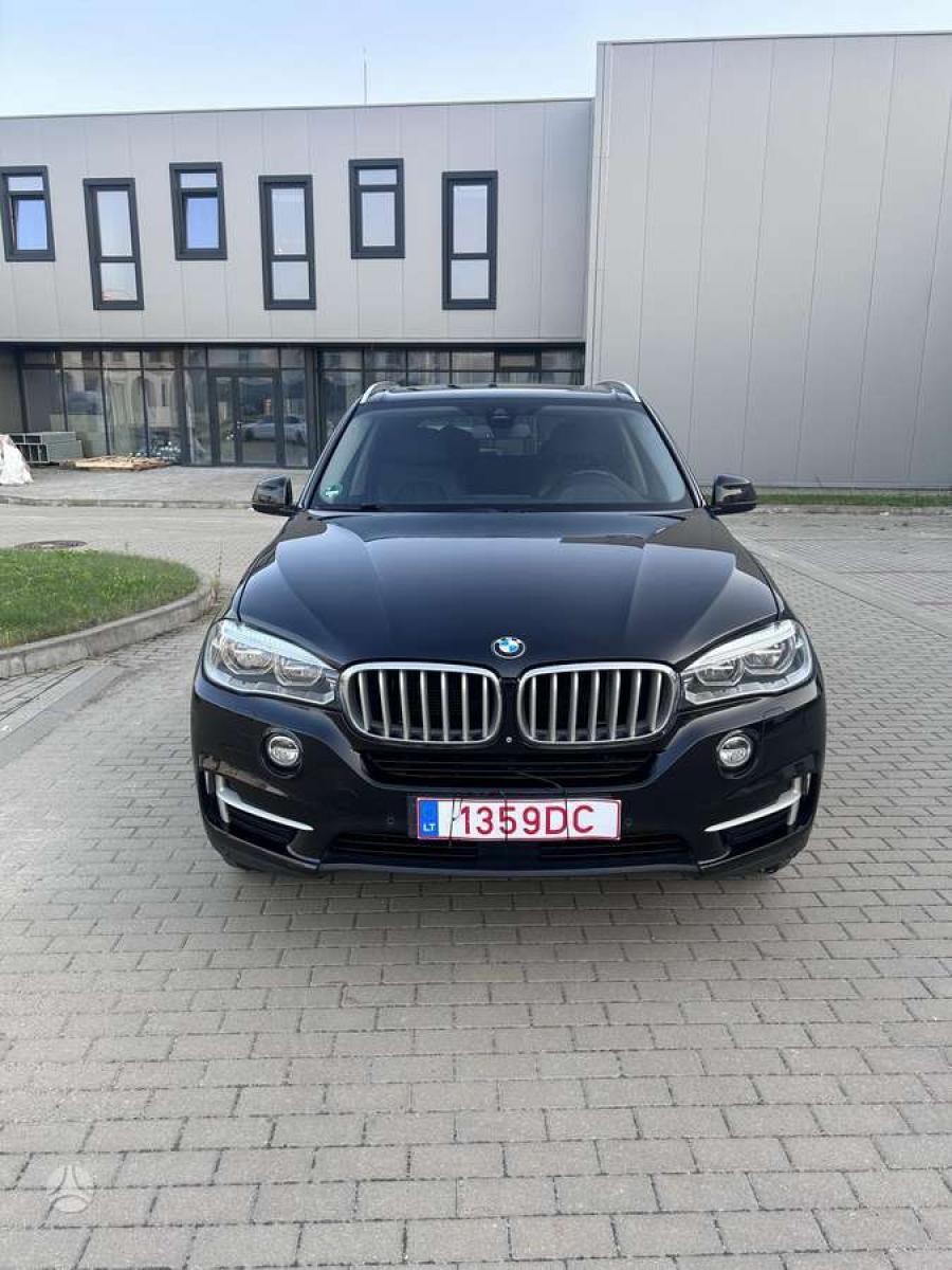 Melns BMW X5 2015 Viļņa, ar dzinēja tilpumu 2.99 L un nobraukumu 212 tūkst. km par 18300 €, foto 1 vietnē AUTOMOTO.COM.LV