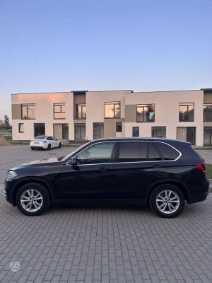 Melns BMW X5 2015 Viļņa, ar dzinēja tilpumu 2.99 L un nobraukumu 212 tūkst. km par 18300 €, foto 8 vietnē AUTOMOTO.COM.LV