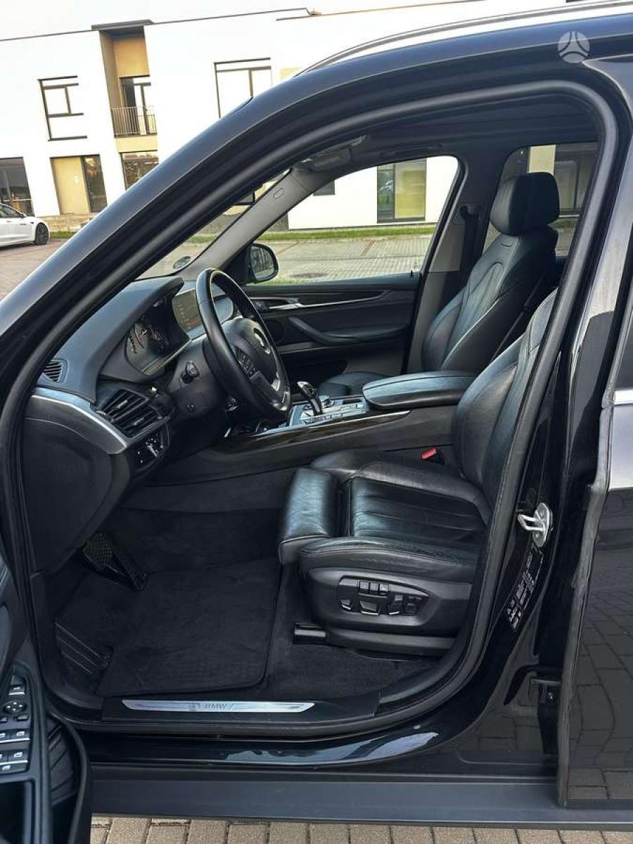 Melns BMW X5 2015 Viļņa, ar dzinēja tilpumu 2.99 L un nobraukumu 212 tūkst. km par 18300 €, foto 11 vietnē AUTOMOTO.COM.LV