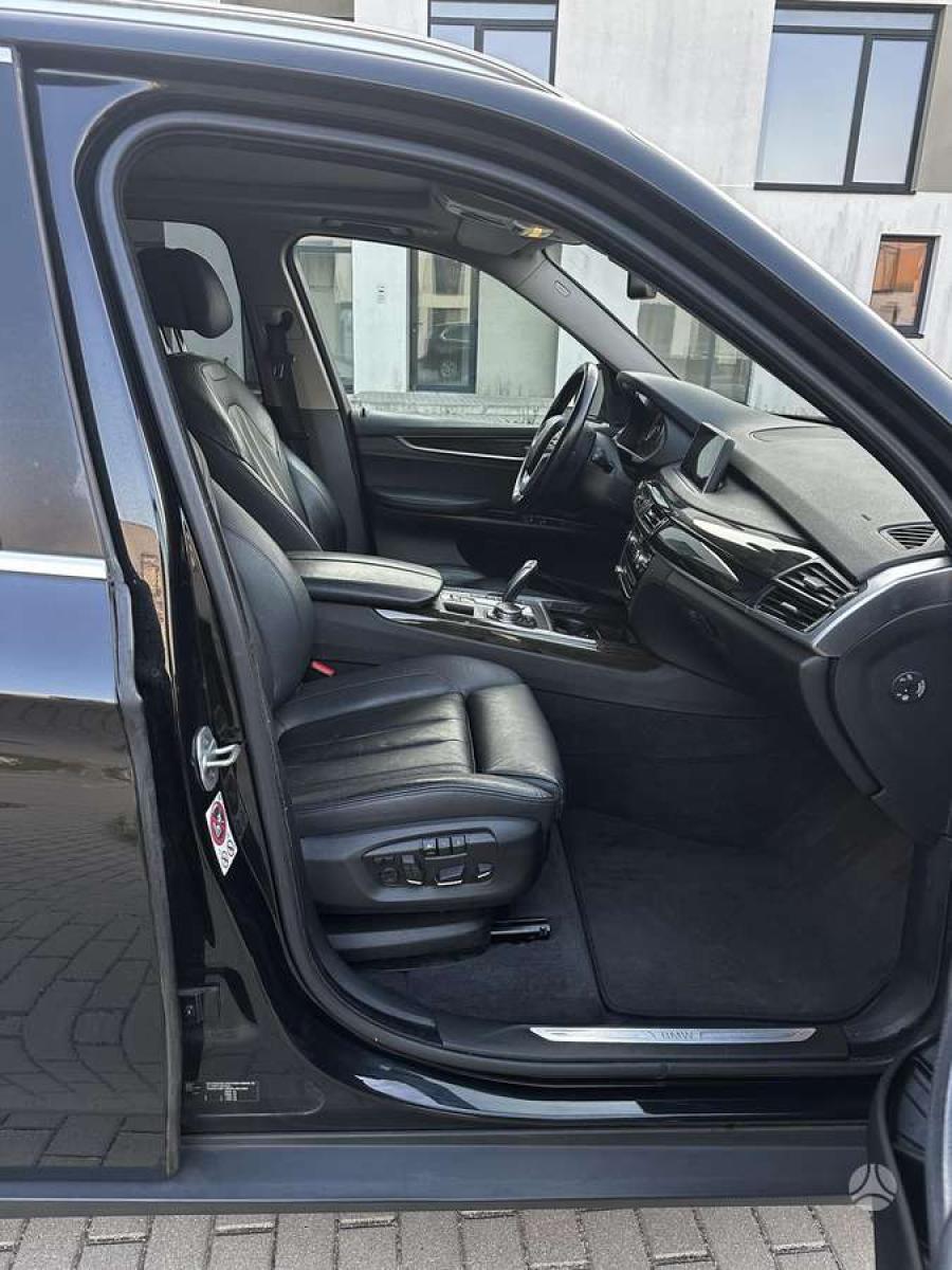 Melns BMW X5 2015 Viļņa, ar dzinēja tilpumu 2.99 L un nobraukumu 212 tūkst. km par 18300 €, foto 12 vietnē AUTOMOTO.COM.LV