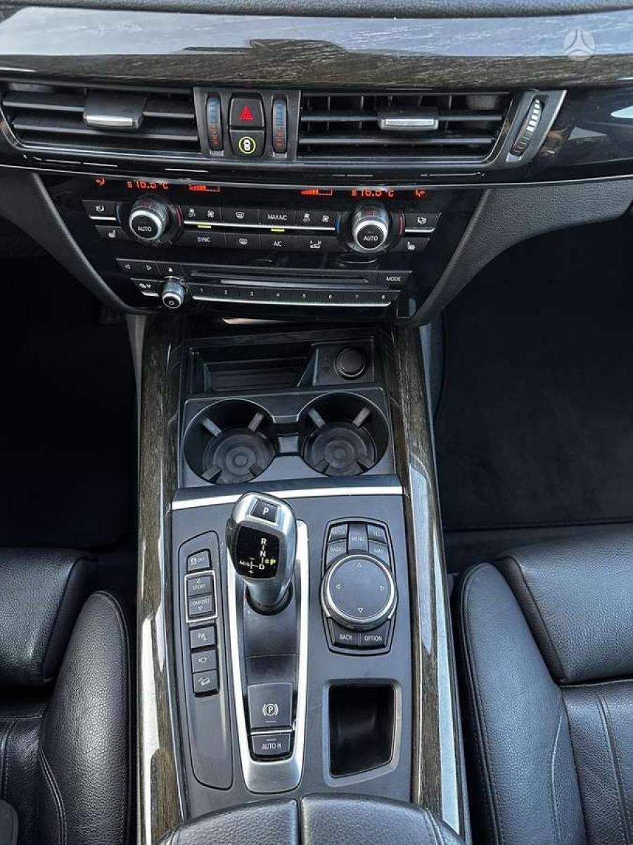 Melns BMW X5 2015 Viļņa, ar dzinēja tilpumu 2.99 L un nobraukumu 212 tūkst. km par 18300 €, foto 17 vietnē AUTOMOTO.COM.LV