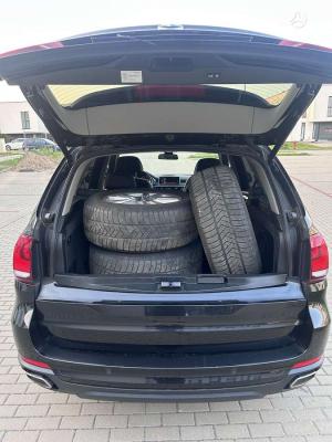 Melns BMW X5 2015 Viļņa, ar dzinēja tilpumu 2.99 L un nobraukumu 212 tūkst. km par 18300 €, foto 26 vietnē AUTOMOTO.COM.LV