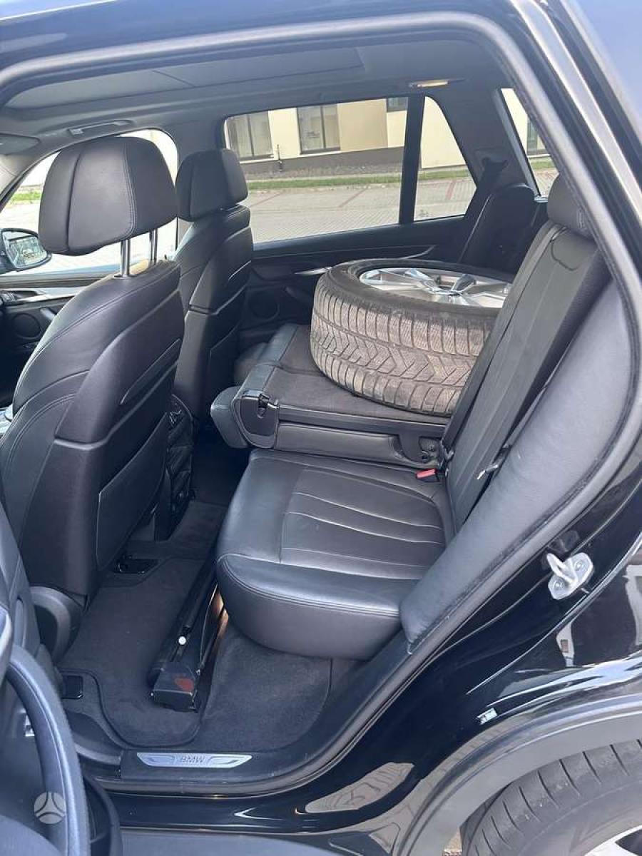 Melns BMW X5 2015 Viļņa, ar dzinēja tilpumu 2.99 L un nobraukumu 212 tūkst. km par 18300 €, foto 27 vietnē AUTOMOTO.COM.LV