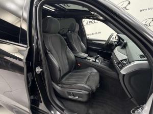 Black BMW X5 2015 in Vilnius, with an engine capacity of 2.99 L and mileage of 243 thousand km for 18255 €, photo 9 on AUTOMOTO.COM.LV