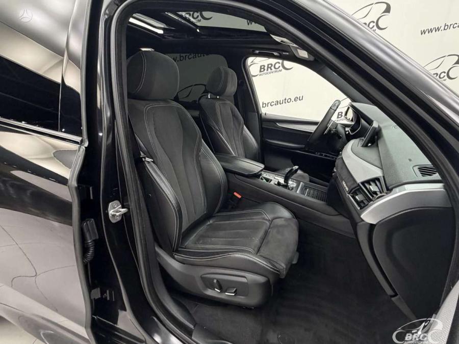 Black BMW X5 2015 in Vilnius, with an engine capacity of 2.99 L and mileage of 243 thousand km for 18255 €, photo 9 on AUTOMOTO.COM.LV