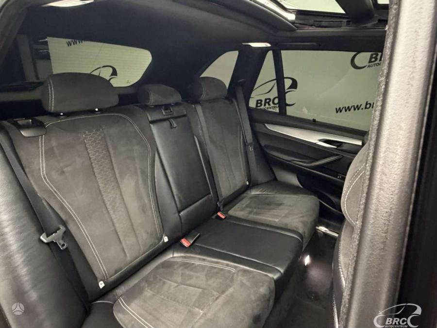 Black BMW X5 2015 in Vilnius, with an engine capacity of 2.99 L and mileage of 243 thousand km for 18255 €, photo 13 on AUTOMOTO.COM.LV