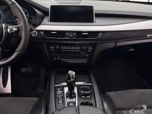 Black BMW X5 2015 in Vilnius, with an engine capacity of 2.99 L and mileage of 243 thousand km for 18255 €, photo 17 on AUTOMOTO.COM.LV