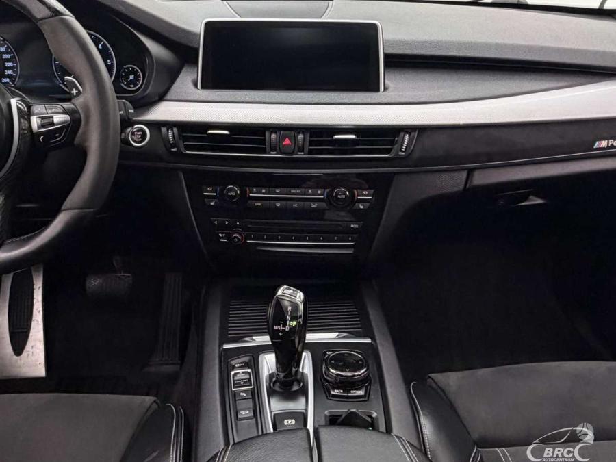 Black BMW X5 2015 in Vilnius, with an engine capacity of 2.99 L and mileage of 243 thousand km for 18255 €, photo 17 on AUTOMOTO.COM.LV