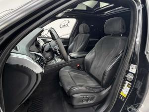 Black BMW X5 2015 in Vilnius, with an engine capacity of 2.99 L and mileage of 243 thousand km for 18255 €, photo 25 on AUTOMOTO.COM.LV
