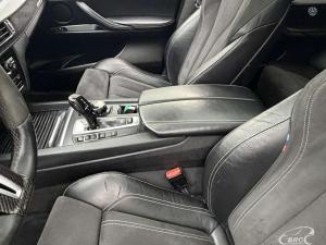 Black BMW X5 2015 in Vilnius, with an engine capacity of 2.99 L and mileage of 243 thousand km for 18255 €, photo 26 on AUTOMOTO.COM.LV