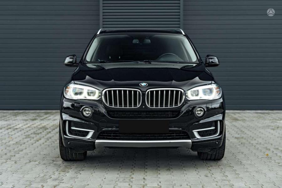 Black BMW X5 2015 in Klaipeda, with an engine capacity of 3.00 L and mileage of 184 thousand km for 17500 €, photo 1 on AUTOMOTO.COM.LV