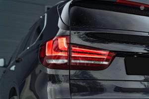 Black BMW X5 2015 in Klaipeda, with an engine capacity of 3.00 L and mileage of 184 thousand km for 17500 €, photo 6 on AUTOMOTO.COM.LV
