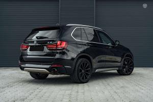 Black BMW X5 2015 in Klaipeda, with an engine capacity of 3.00 L and mileage of 184 thousand km for 17500 €, photo 9 on AUTOMOTO.COM.LV
