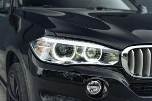 Black BMW X5 2015 in Klaipeda, with an engine capacity of 3.00 L and mileage of 184 thousand km for 17500 €, photo 10 on AUTOMOTO.COM.LV
