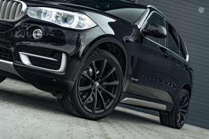 Black BMW X5 2015 in Klaipeda, with an engine capacity of 3.00 L and mileage of 184 thousand km for 17500 €, photo 21 on AUTOMOTO.COM.LV