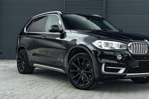 Black BMW X5 2015 in Klaipeda, with an engine capacity of 3.00 L and mileage of 184 thousand km for 17500 €, photo 22 on AUTOMOTO.COM.LV