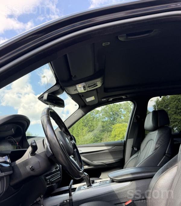 Melns BMW X5 2015 Rīga, ar dzinēja tilpumu 3.00 L un nobraukumu 291 tūkst. km par 25000 €, foto 9 vietnē AUTOMOTO.COM.LV