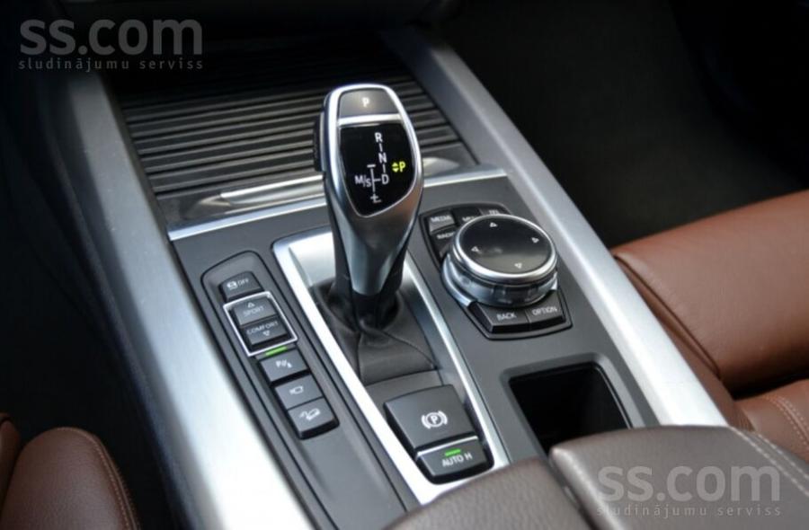 Melns BMW X5 2015 Rīga, ar dzinēja tilpumu 3.00 L un nobraukumu 168 tūkst. km par 21199 €, foto 8 vietnē AUTOMOTO.COM.LV