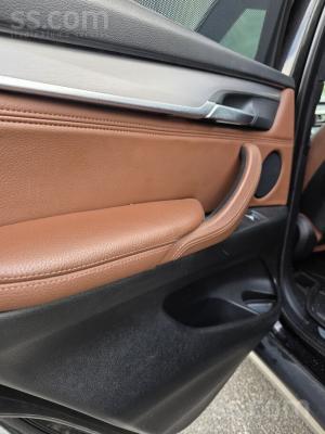 Melns BMW X5 2015 Rīga, ar dzinēja tilpumu 3.00 L un nobraukumu 168 tūkst. km par 21199 €, foto 12 vietnē AUTOMOTO.COM.LV