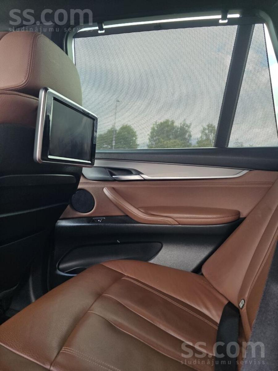 Melns BMW X5 2015 Rīga, ar dzinēja tilpumu 3.00 L un nobraukumu 168 tūkst. km par 21199 €, foto 13 vietnē AUTOMOTO.COM.LV