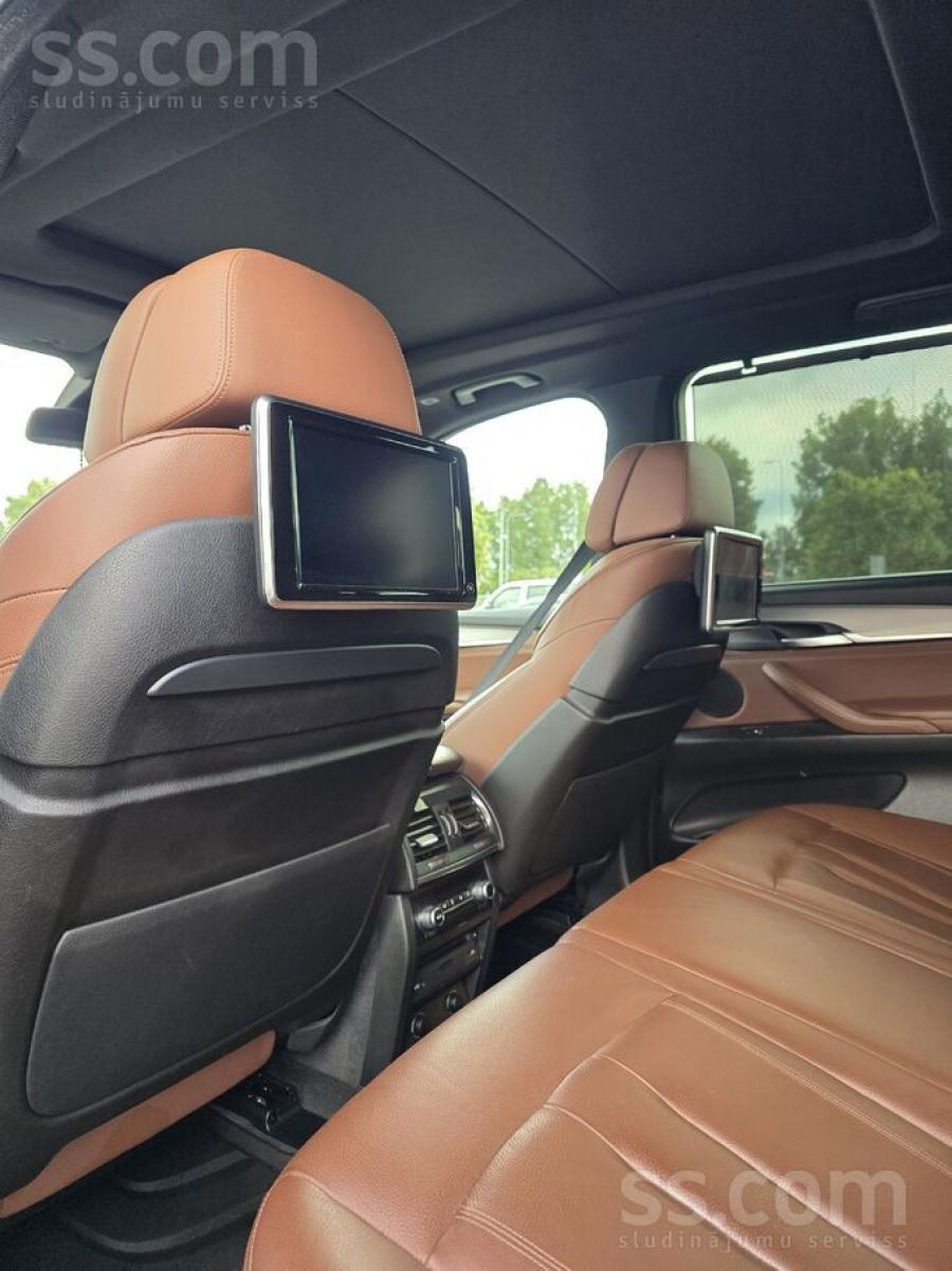 Melns BMW X5 2015 Rīga, ar dzinēja tilpumu 3.00 L un nobraukumu 168 tūkst. km par 21199 €, foto 14 vietnē AUTOMOTO.COM.LV