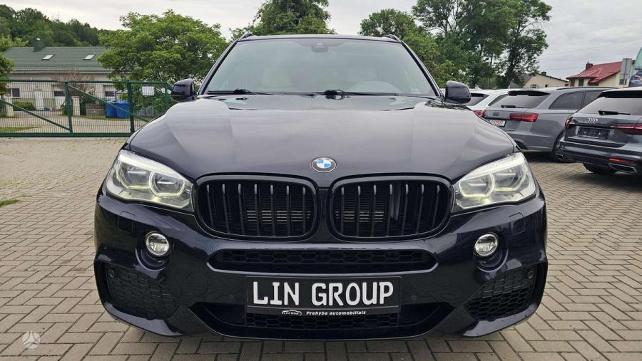 Black BMW X5 2015 in Prienai, with an engine capacity of 2.00 L and mileage of 174 thousand km for 18399 €, photo 12 on AUTOMOTO.COM.LV
