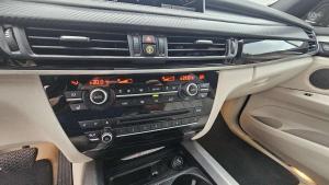 Black BMW X5 2015 in Prienai, with an engine capacity of 2.00 L and mileage of 174 thousand km for 18399 €, photo 18 on AUTOMOTO.COM.LV