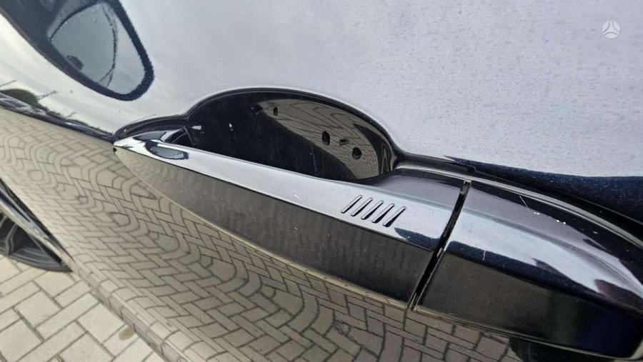 Black BMW X5 2015 in Prienai, with an engine capacity of 2.00 L and mileage of 174 thousand km for 18399 €, photo 30 on AUTOMOTO.COM.LV
