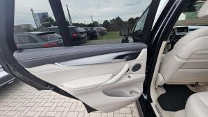 Black BMW X5 2015 in Prienai, with an engine capacity of 2.00 L and mileage of 174 thousand km for 18399 €, photo 31 on AUTOMOTO.COM.LV