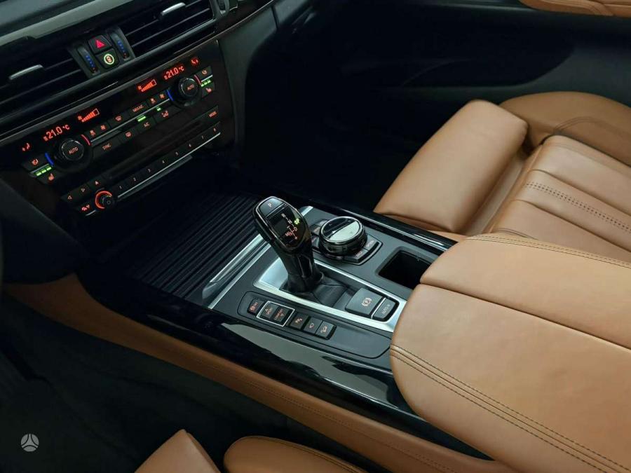 Melns BMW X5 2015 Marijampole, ar dzinēja tilpumu 2.99 L un nobraukumu 210 tūkst. km par 23999 €, foto 17 vietnē AUTOMOTO.COM.LV