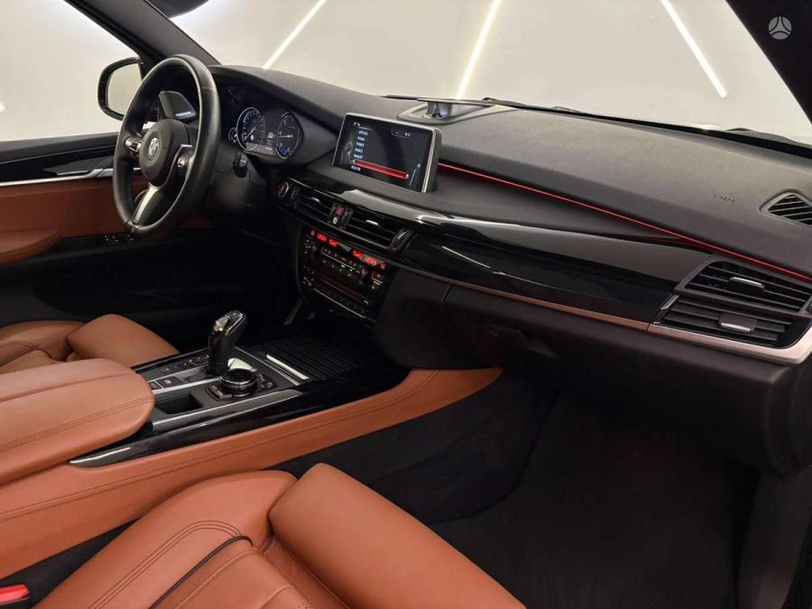 Melns BMW X5 2015 Marijampole, ar dzinēja tilpumu 2.99 L un nobraukumu 210 tūkst. km par 23999 €, foto 19 vietnē AUTOMOTO.COM.LV