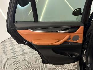 Melns BMW X5 2015 Marijampole, ar dzinēja tilpumu 2.99 L un nobraukumu 210 tūkst. km par 23999 €, foto 24 vietnē AUTOMOTO.COM.LV