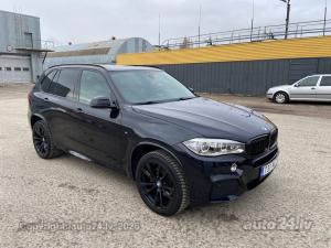 Melns BMW X5 2015 Tartu, ar dzinēja tilpumu 3.00 L un nobraukumu 225 tūkst. km par 19000 €, foto 4 vietnē AUTOMOTO.COM.LV