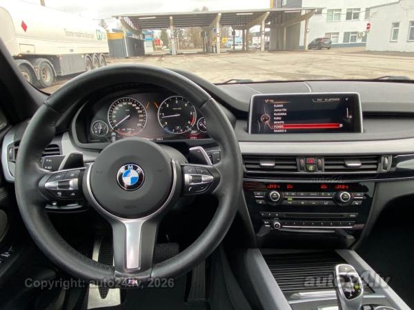 Black BMW X5 2015 in Tartu, with an engine capacity of 3.00 L and mileage of 225 thousand km for 19000 €, photo 9 on AUTOMOTO.COM.LV